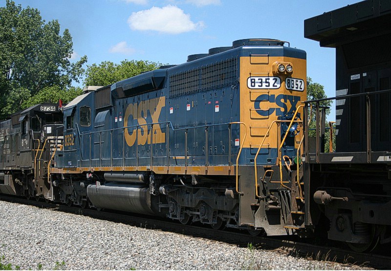 CSX 8352